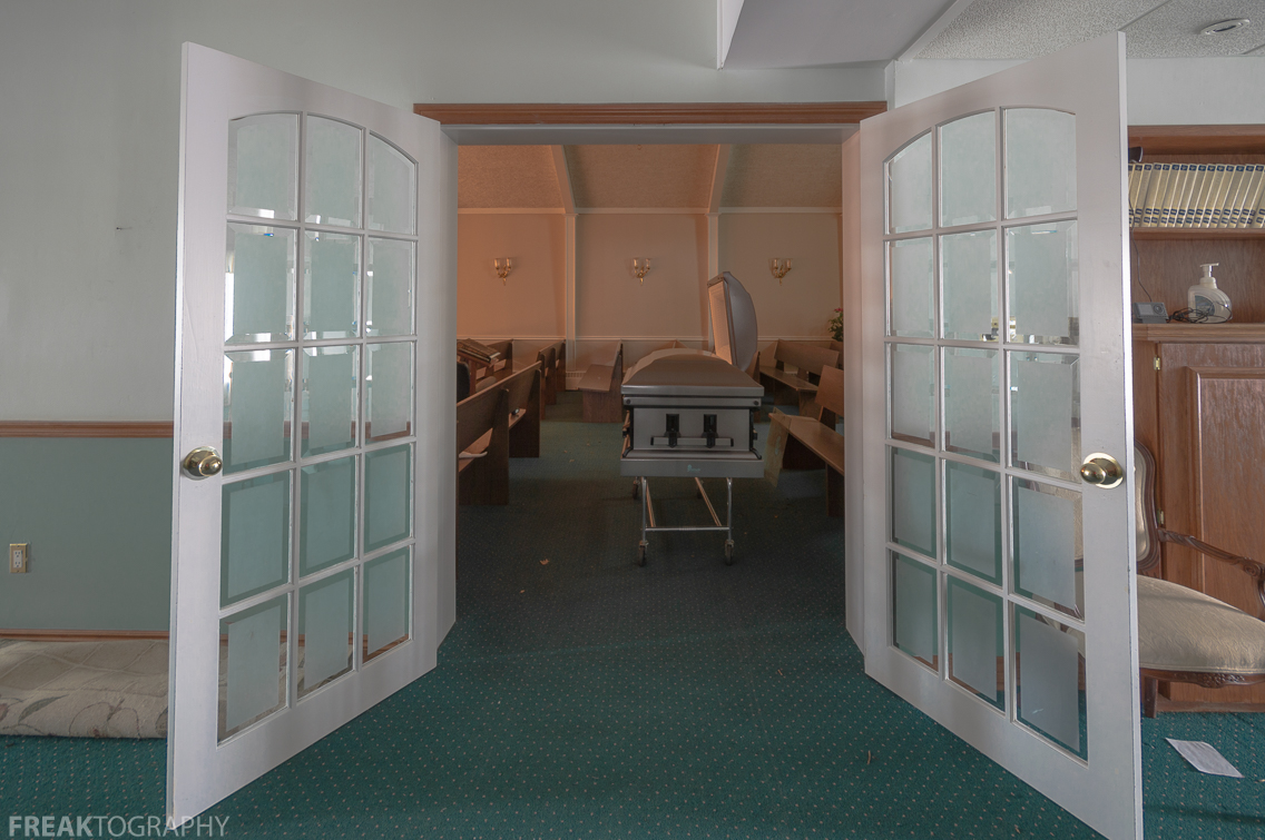 Abandoned Funeral Home Urban Exploring | Freaktography